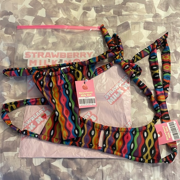 Strawberry Milk Mob | Swim | Strawberry Milk Mob Let The Kids Play ...